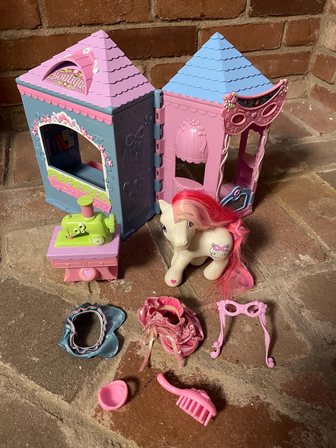 2004 My Little Pony Frilly Frocks Boutique With Accessories - Etsy