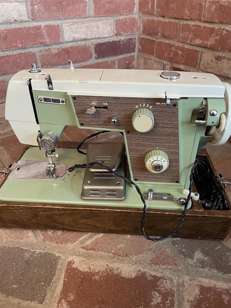 Vintage 1960s Dressmaker Sewing Machine in Mint Green - Etsy