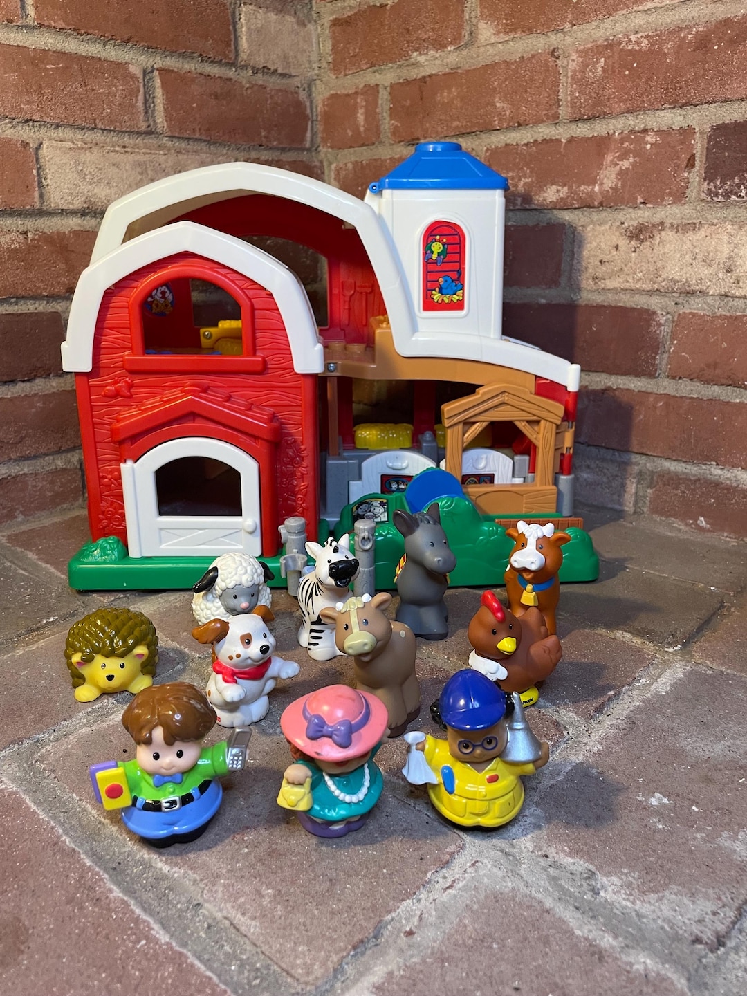 Vintage 2004 Fisher Price Little People Barn Farm Mattel With 11 ...