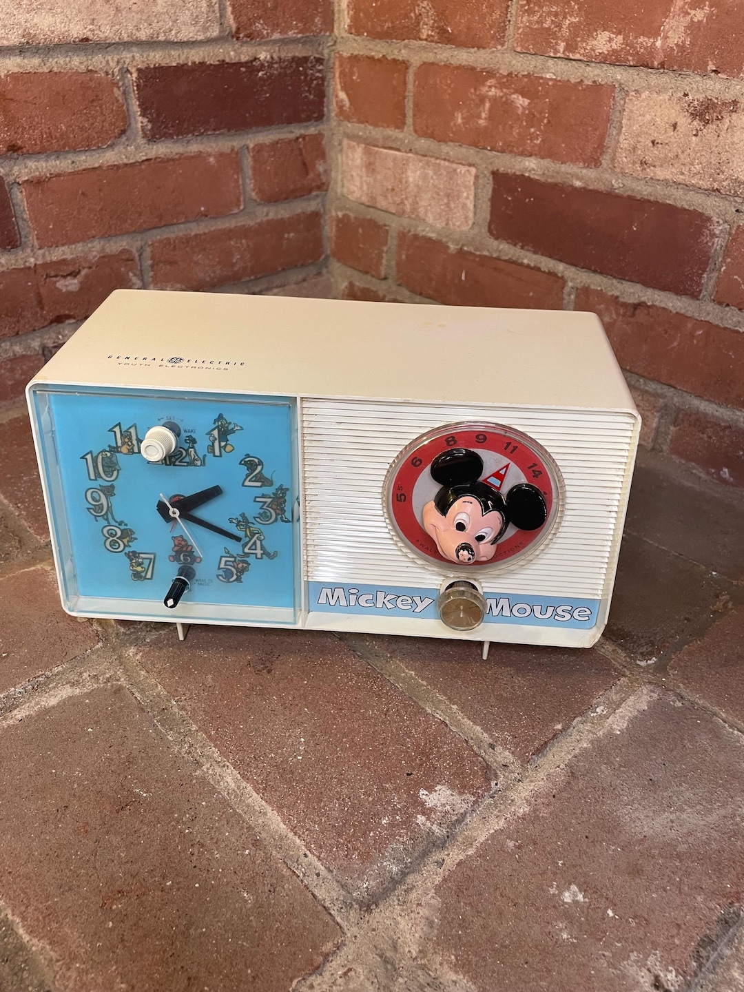 1970s General Electric Mickey Mouse Radio Alarm Clock - Etsy
