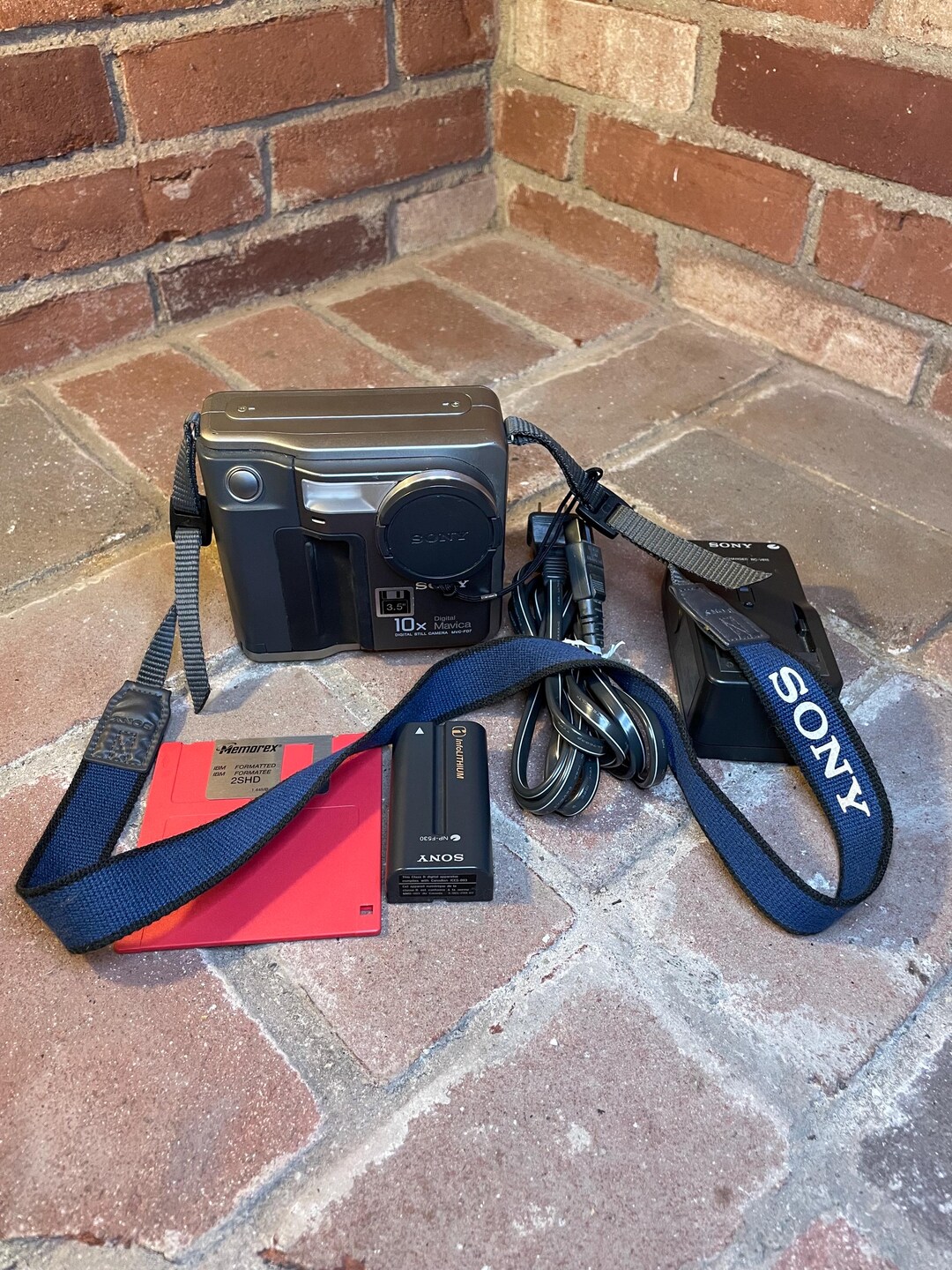 Vintage Sony Mavica MVC-FD7 Digital Camera - Etsy