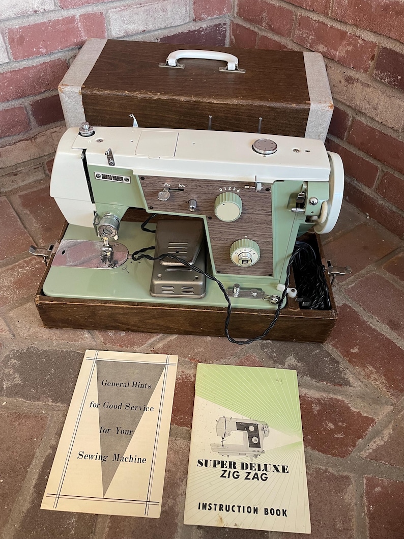 Vintage 1960s Dressmaker Sewing Machine in Mint Green - Etsy