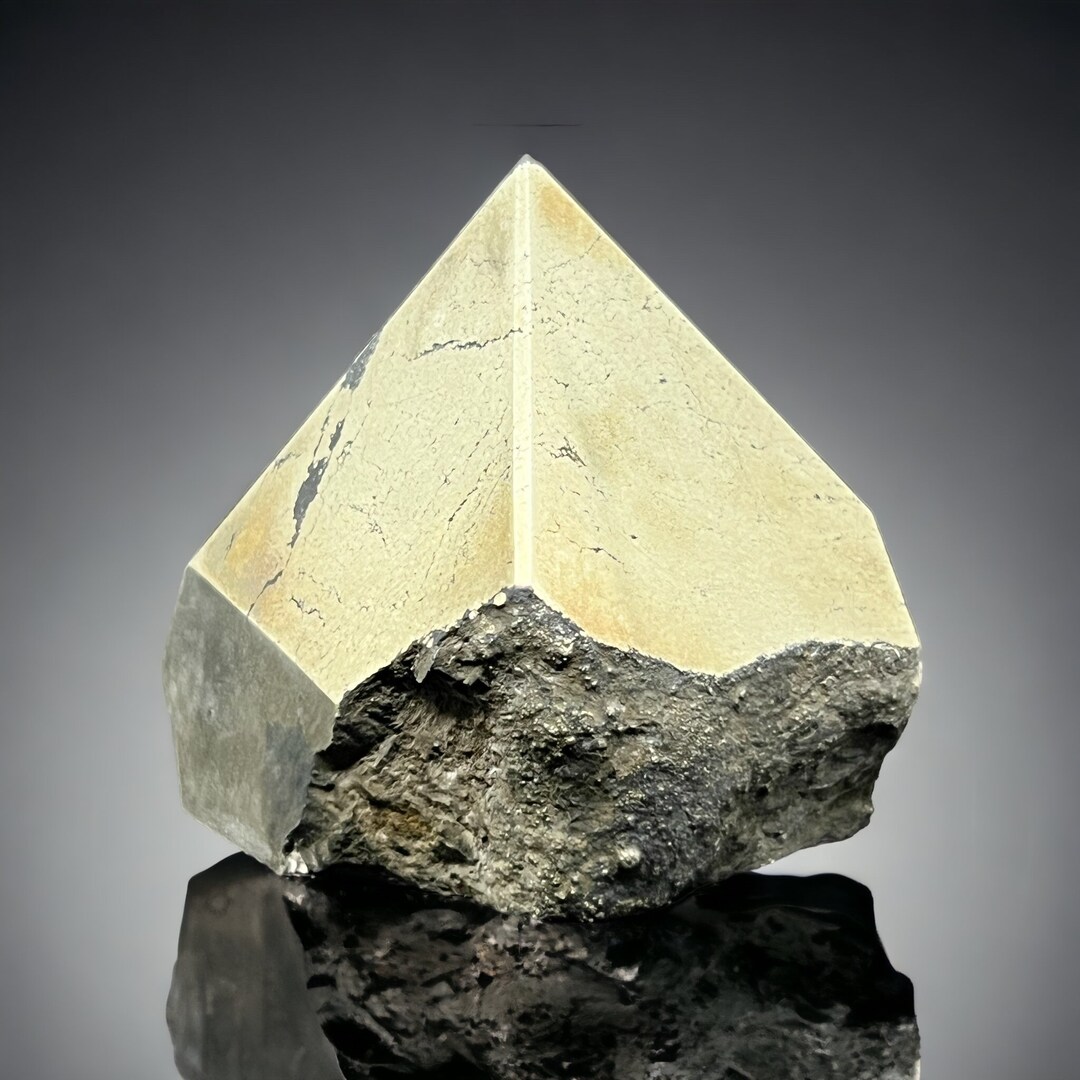 Pyrite Point, Natural Gold Pyrite Pyramid, Energy Crystal, Crystal ...