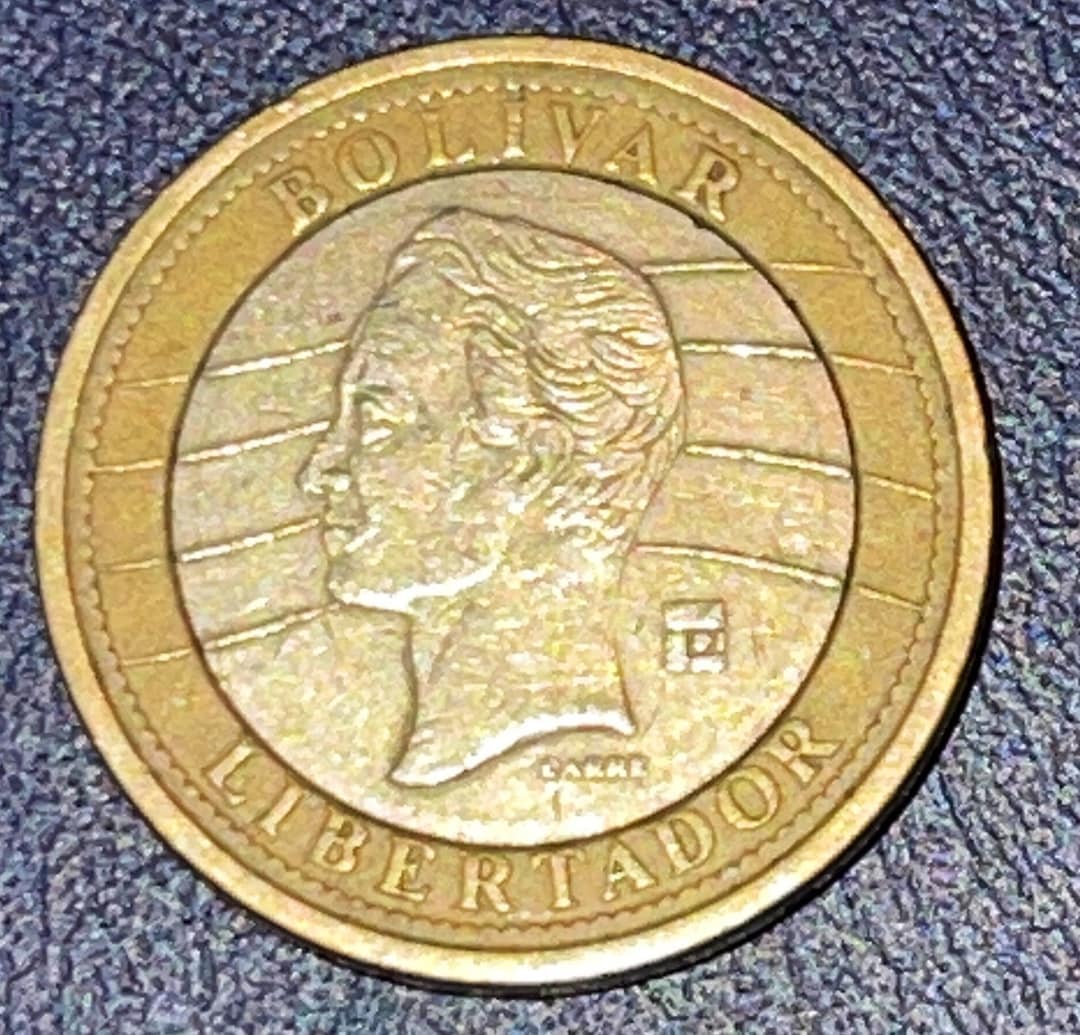 UNIQUE 2007 Venezuelan 1 Bolivar Coin - Etsy