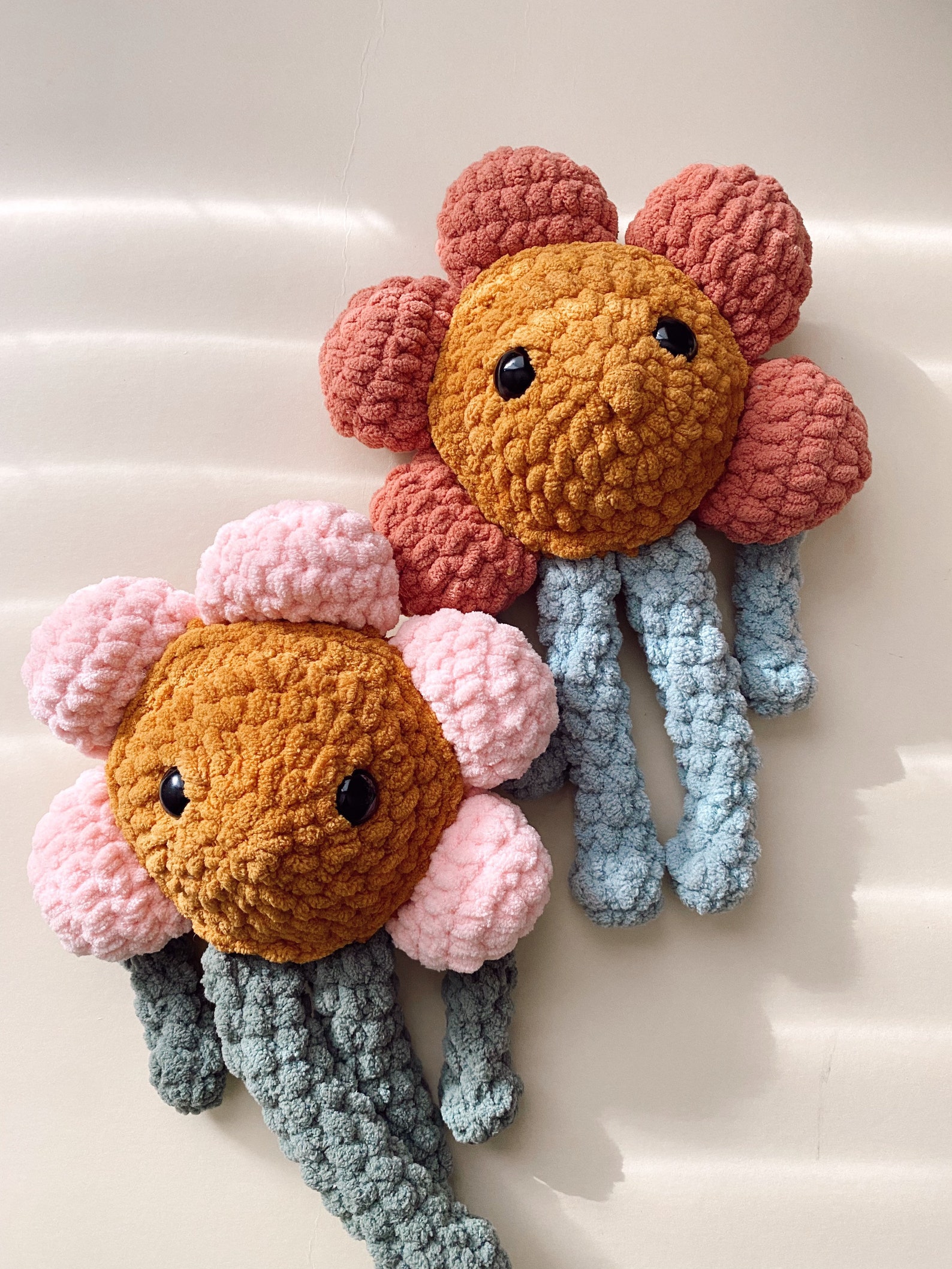 The ORIGINAL Groovy Flower Crochet Pattern / Low Sew Crochet Pattern ...