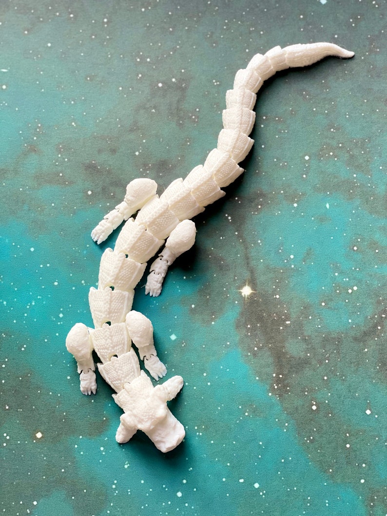 3D Printed Articulated Falkor - Etsy