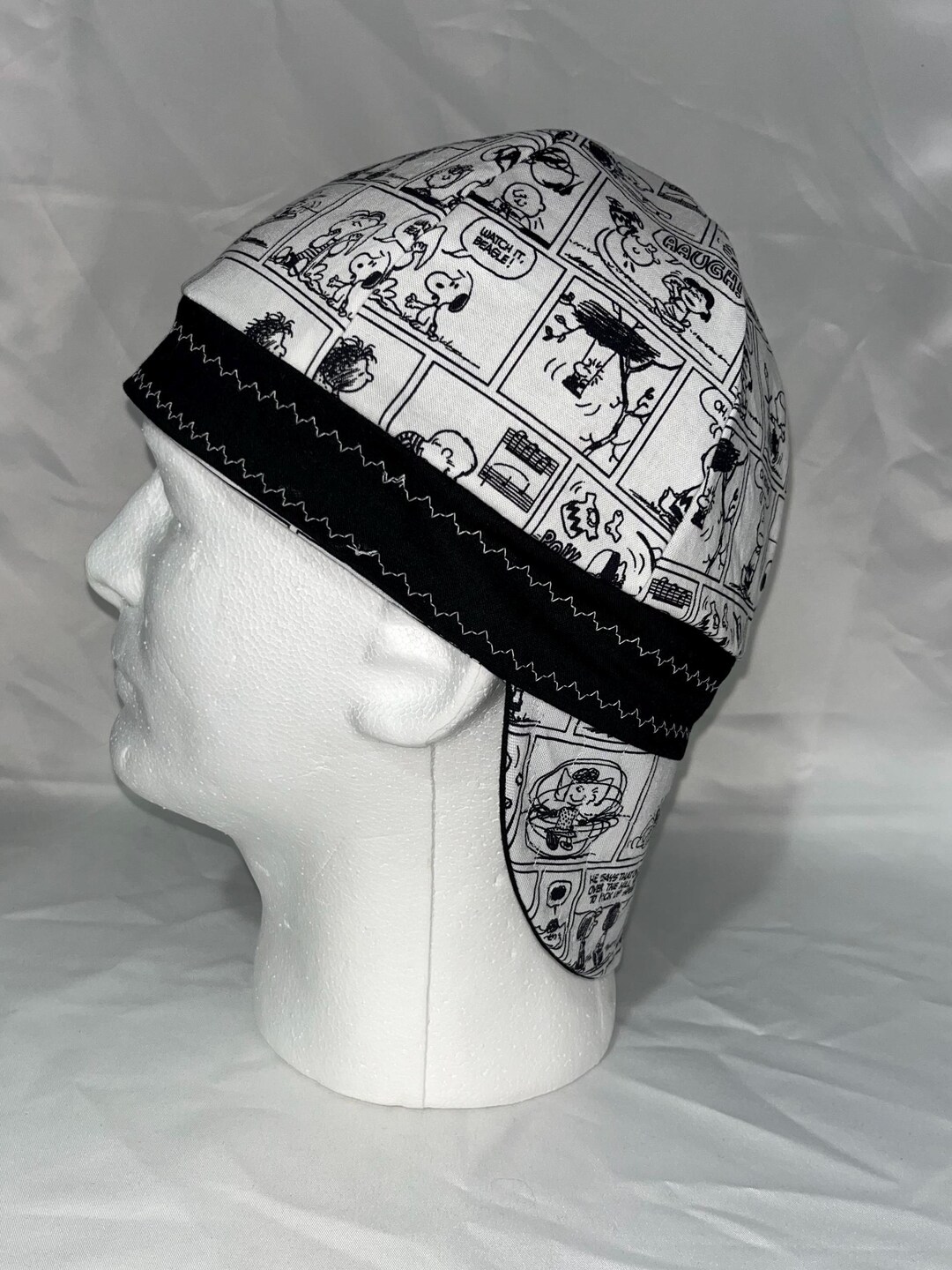 B&W Charlie Brown Comic Reversible Welding Cap | Snoopy and Friends ...