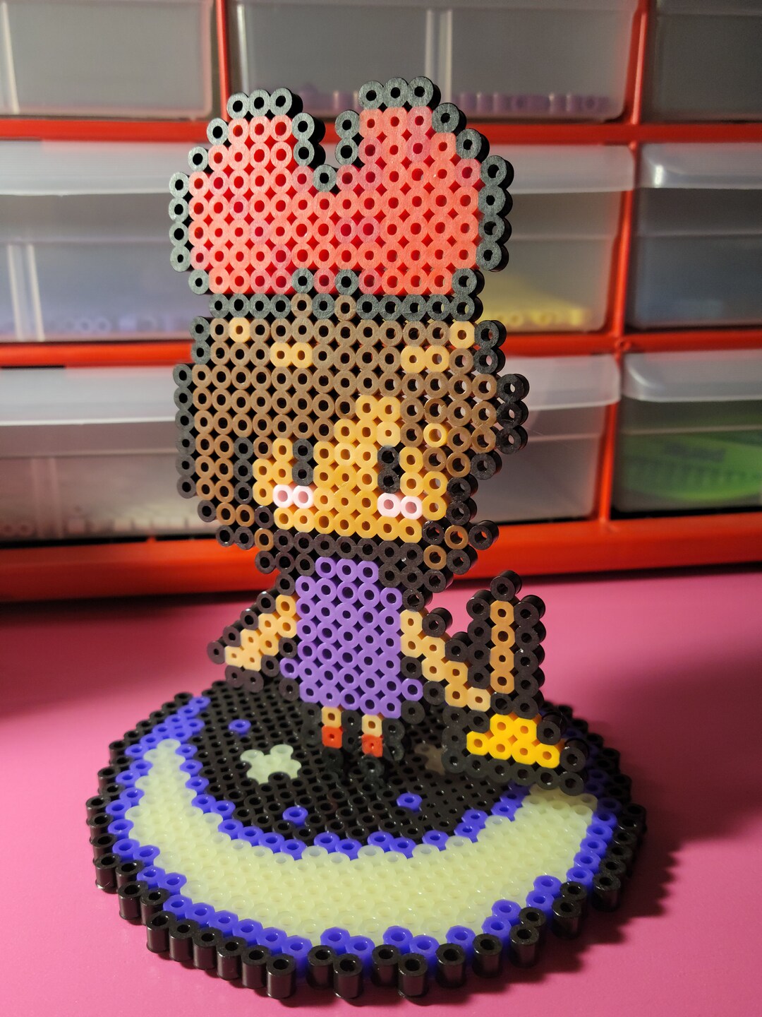 Kiki Standee - Etsy