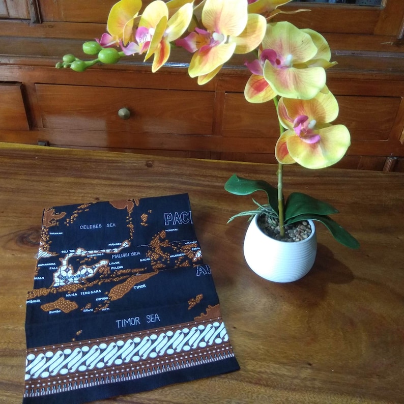 Indonesian Map Batik-motifed Cloth by Danarhadi - Etsy