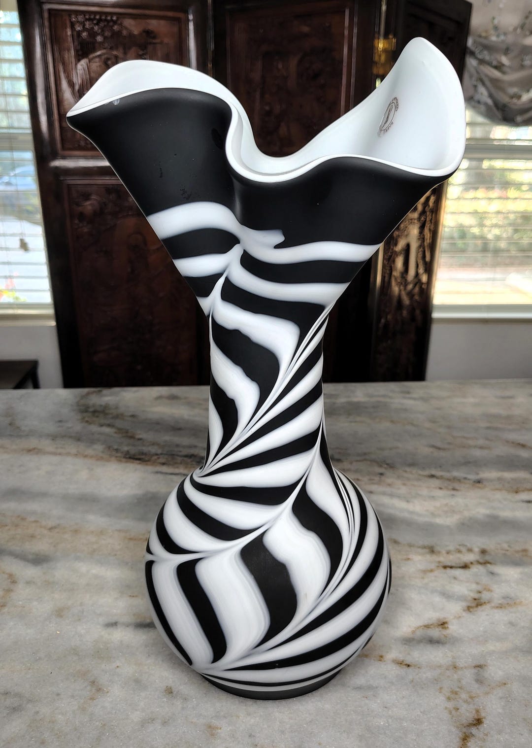 Essie Zareh Black & White Stamped Baijan Vase From Soviet Azerbaijan W ...