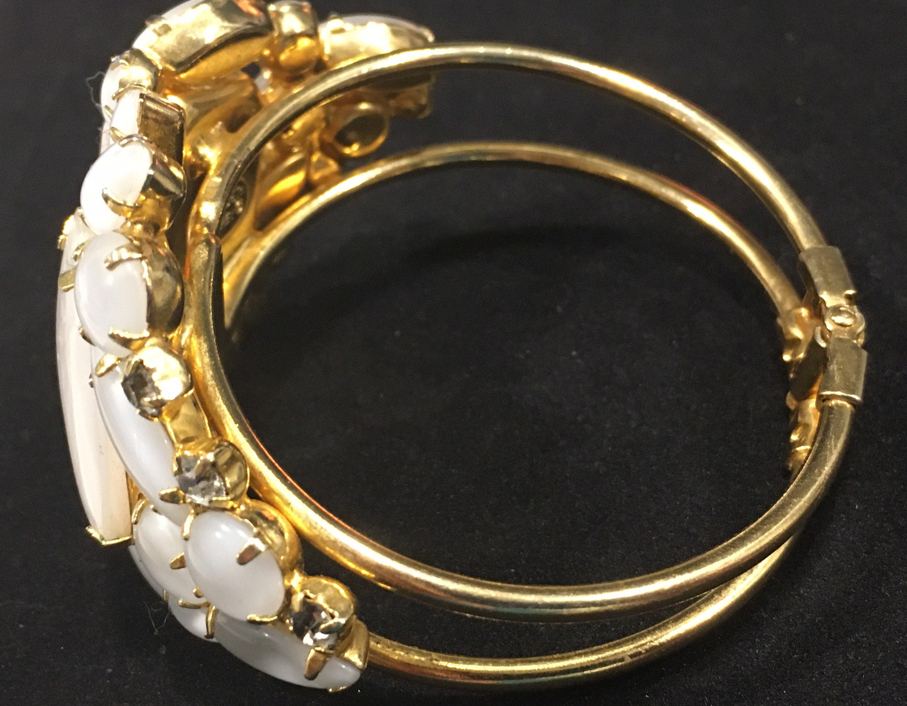Rare Vintage 1960s ELIZABETH MORREY Bracelet Large White Stones - Etsy
