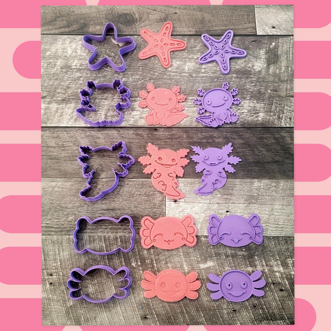 Cute Axolotl Hug Heart, Deep Sea, Seahorse, Sea Turtle, Sea Weed, Sea ...