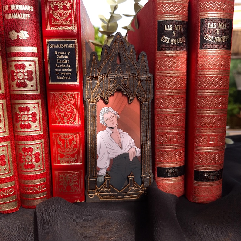Astarion Book Nook: Baldur's Gate 3 Vampire Bookshelf Decor. BG3 Merch ...