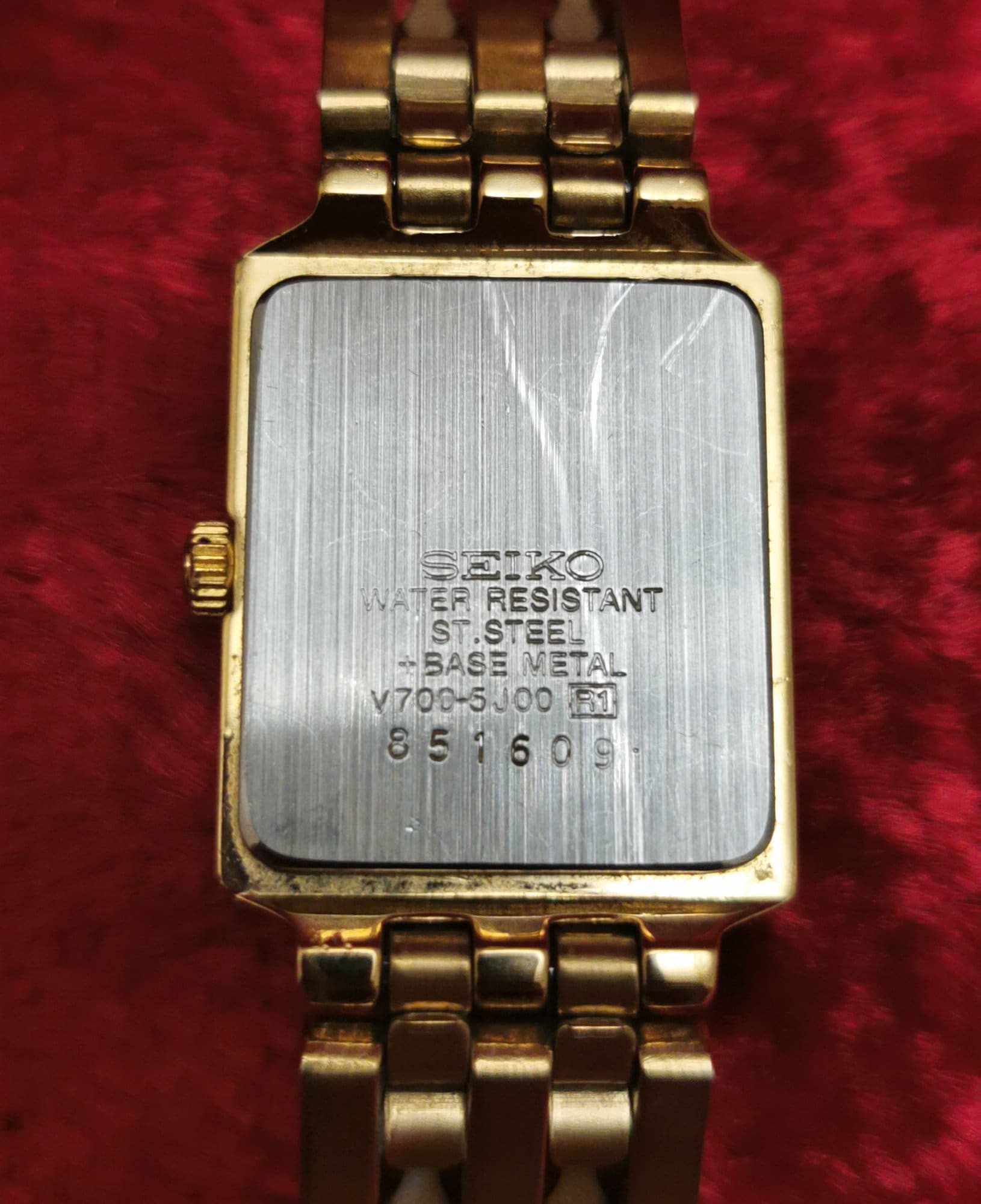 Vintage Seiko V700-5J00 Gold Tone Ladies Quartz Watch Japan - Etsy