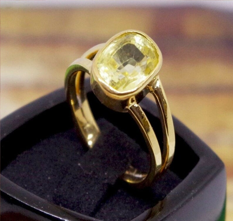 Natural Certified Yellow Sapphire/ Pukhraj Panchadhatu Rashi Ratan ...