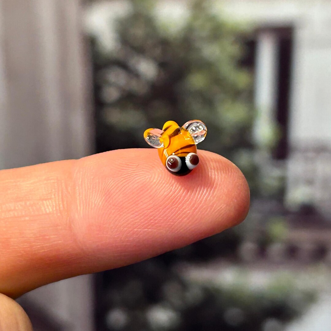 Handmade Tiny Glass Bee Figurine, Miniature Bee Figure, Mini Bee ...