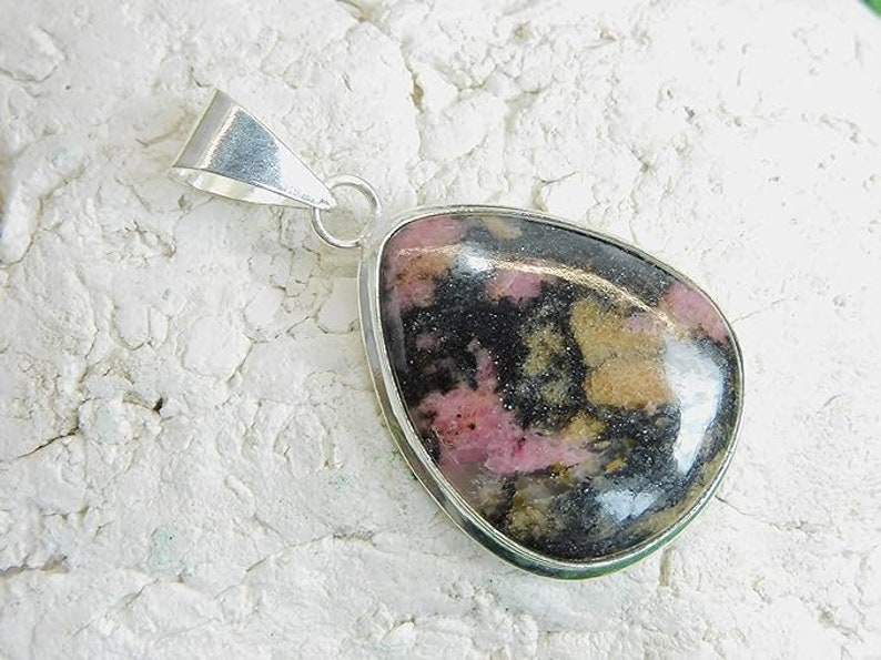 Hand Cut Natural Gemstone Indian Jewelry Pendent Silver Plated Pendent ...