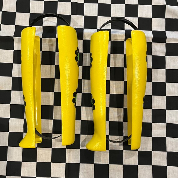 Vintage 1960's Yellow Mod Plastic Boot Tree Stuffers … - Gem