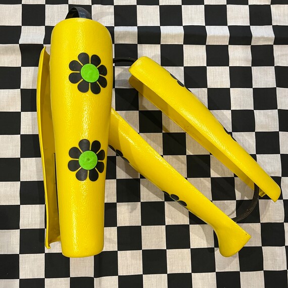 Vintage 1960's Yellow Mod Plastic Boot Tree Stuffers … - Gem