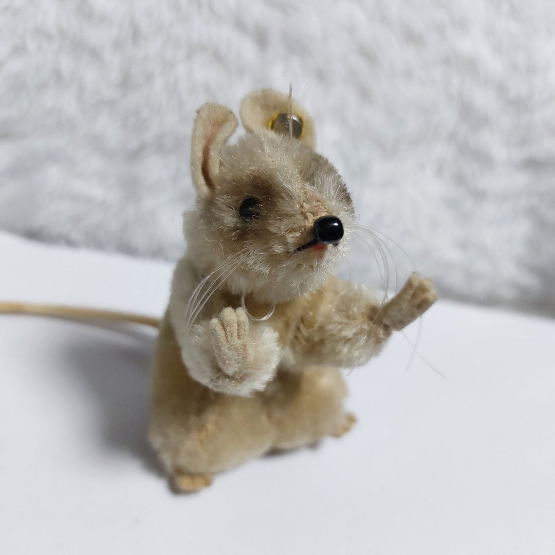 Steiff Mouse Pieps, Vintage 1958-1967 3 Inch Tall Begging Mohair Mouse ...
