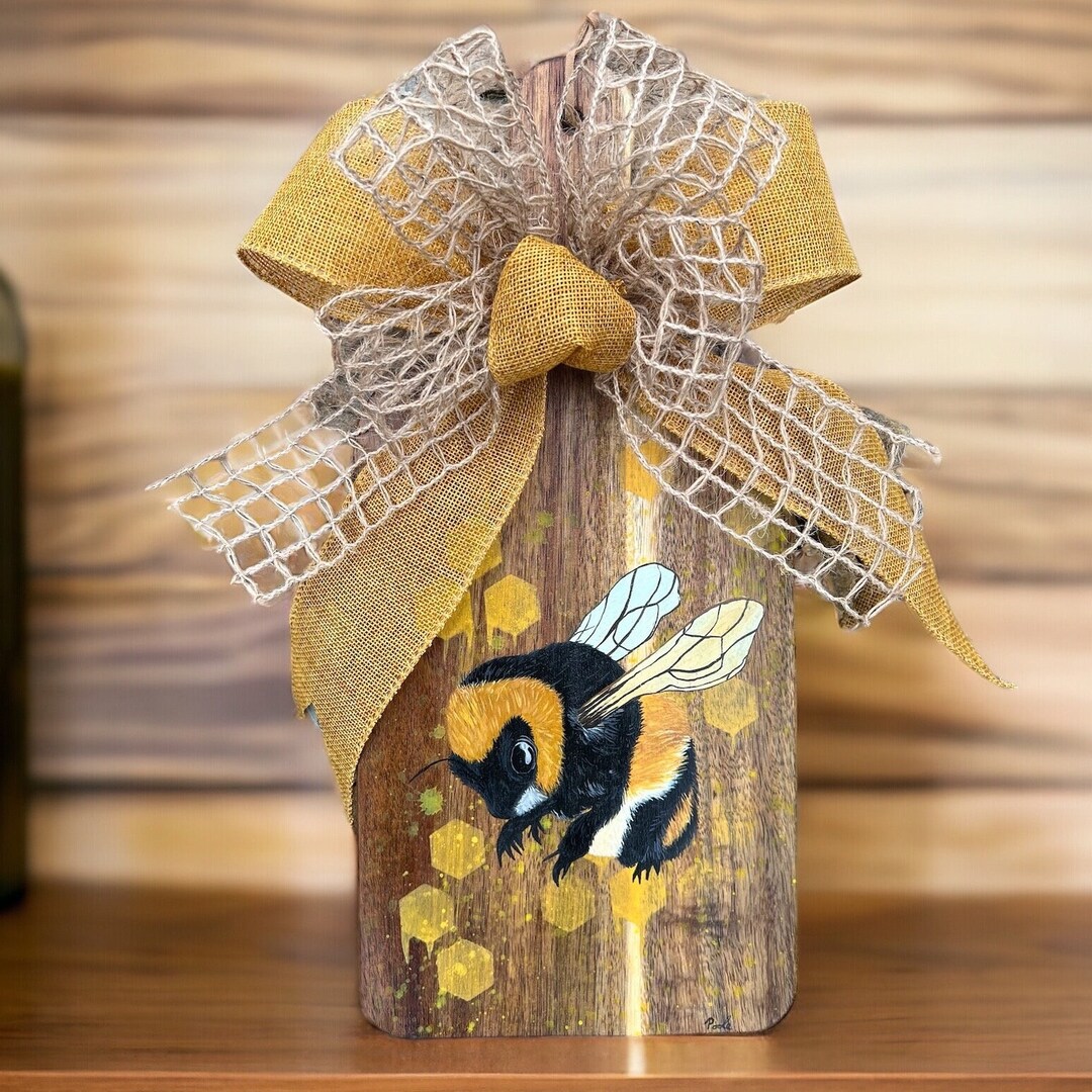 Hand Painted Honey Bee Cutting Board Decor - Etsy