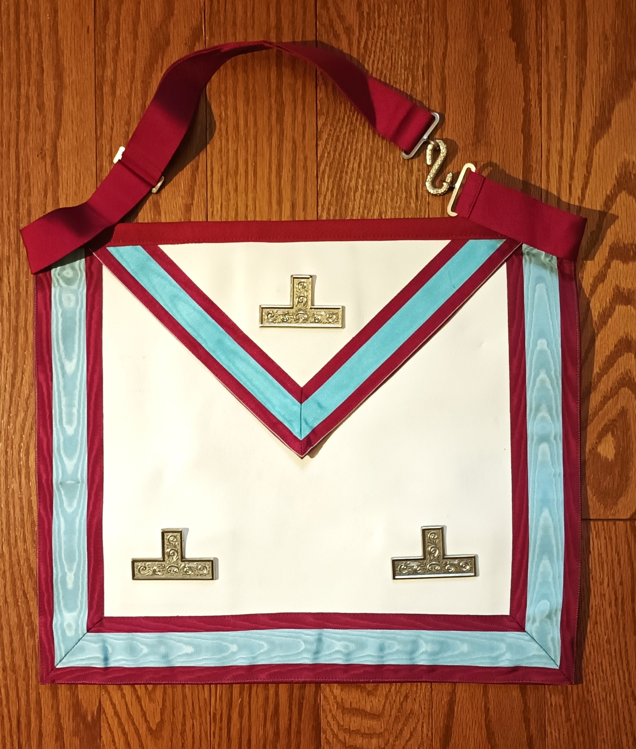 Vintage Masonic Regalia - Mark Master Masons Apron (lambskin), Collar ...