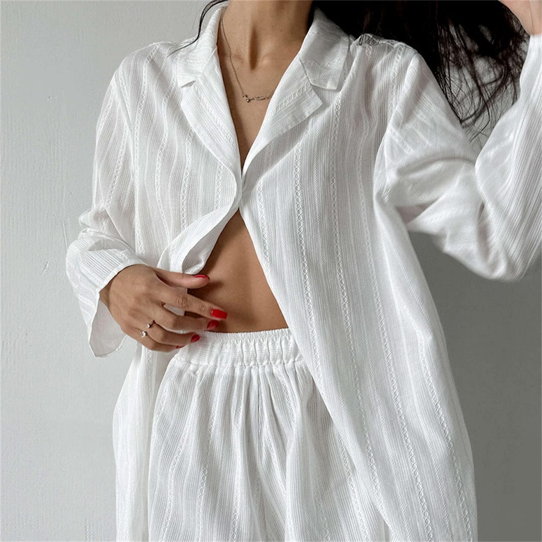 Cotton Loose-fitting Pajama Set,white Long-sleeve Shorts Pajama Set ...