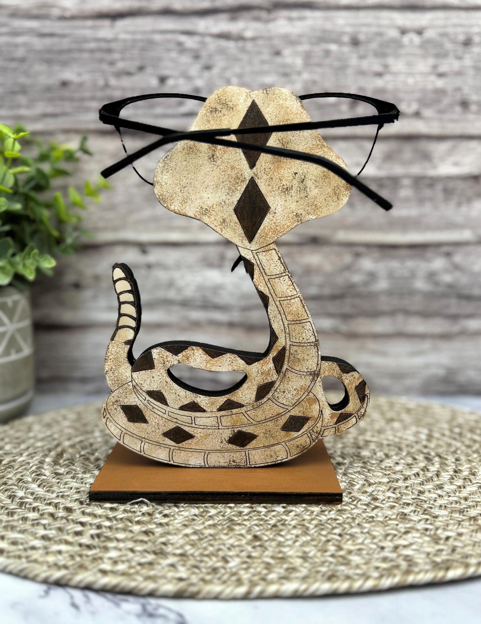Snake Eyeglass Holder, Diamondback Rattlesnake Desk Accessory for Home ...