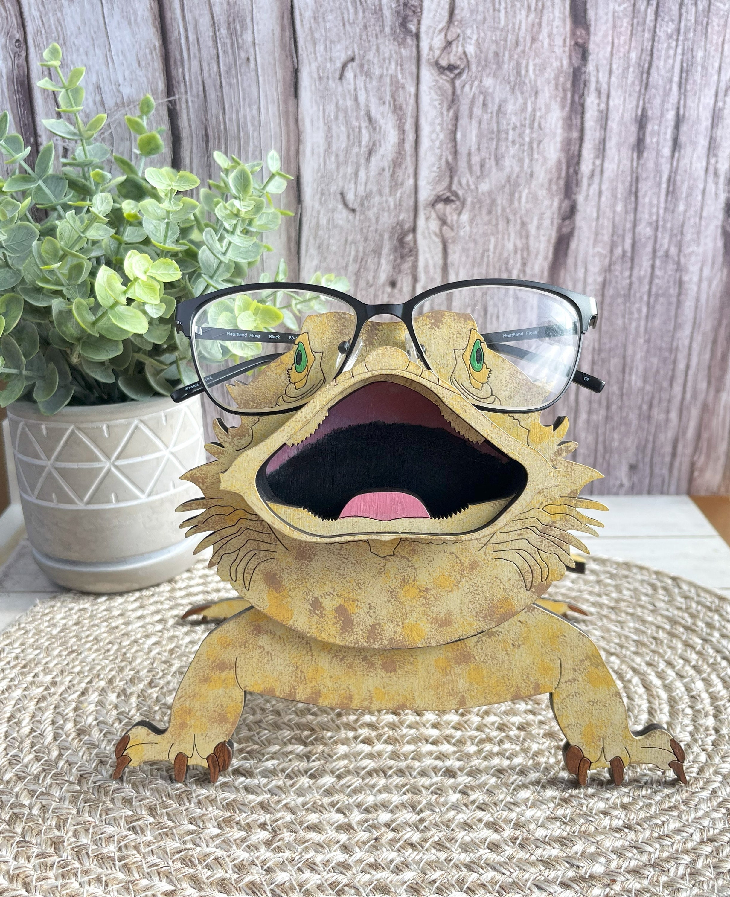 Bearded Dragon Eyeglass Holder Hand Painted, Quirky Animal Glasses ...