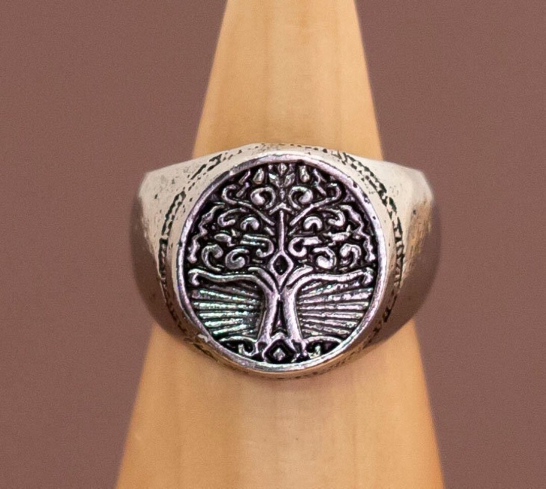 Vintage Wisdom Tree Signet Ring Size 7 1/2 U6 - Etsy