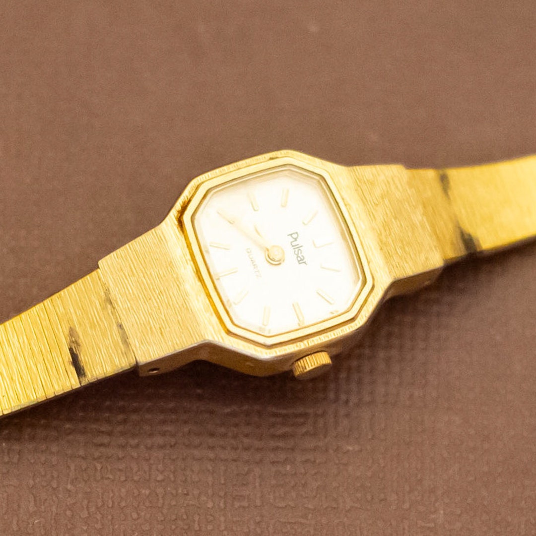 6 Inch, Vintage Octagon Shape Gold Tone Watch by Pulsar U27 - Etsy