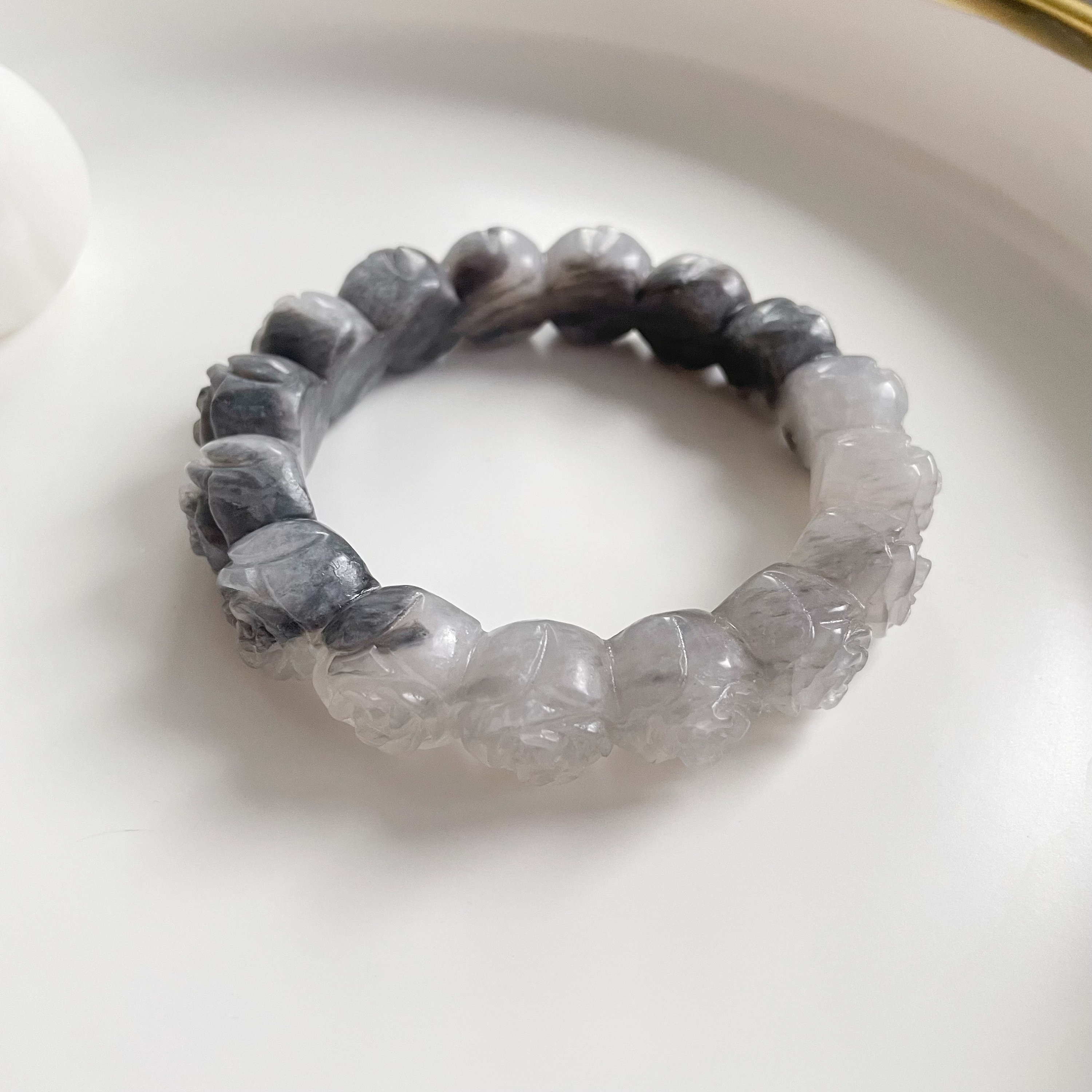 57.6mm Hand-sculpted Natural Quartzite Jade Bangle (shetaicui/佘太翠 ...