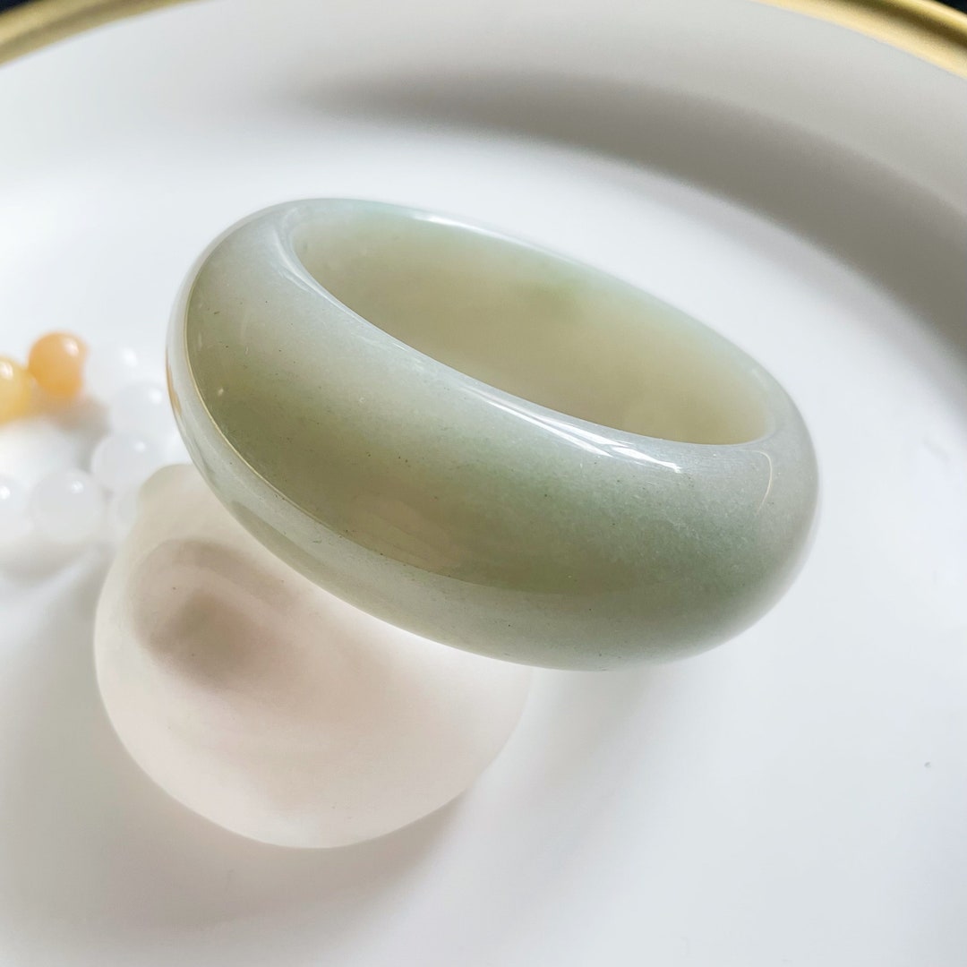 57.8mm Natural Green Quartzite Jade Bangle (shetai Jade/shetaicui/佘太翠 ...