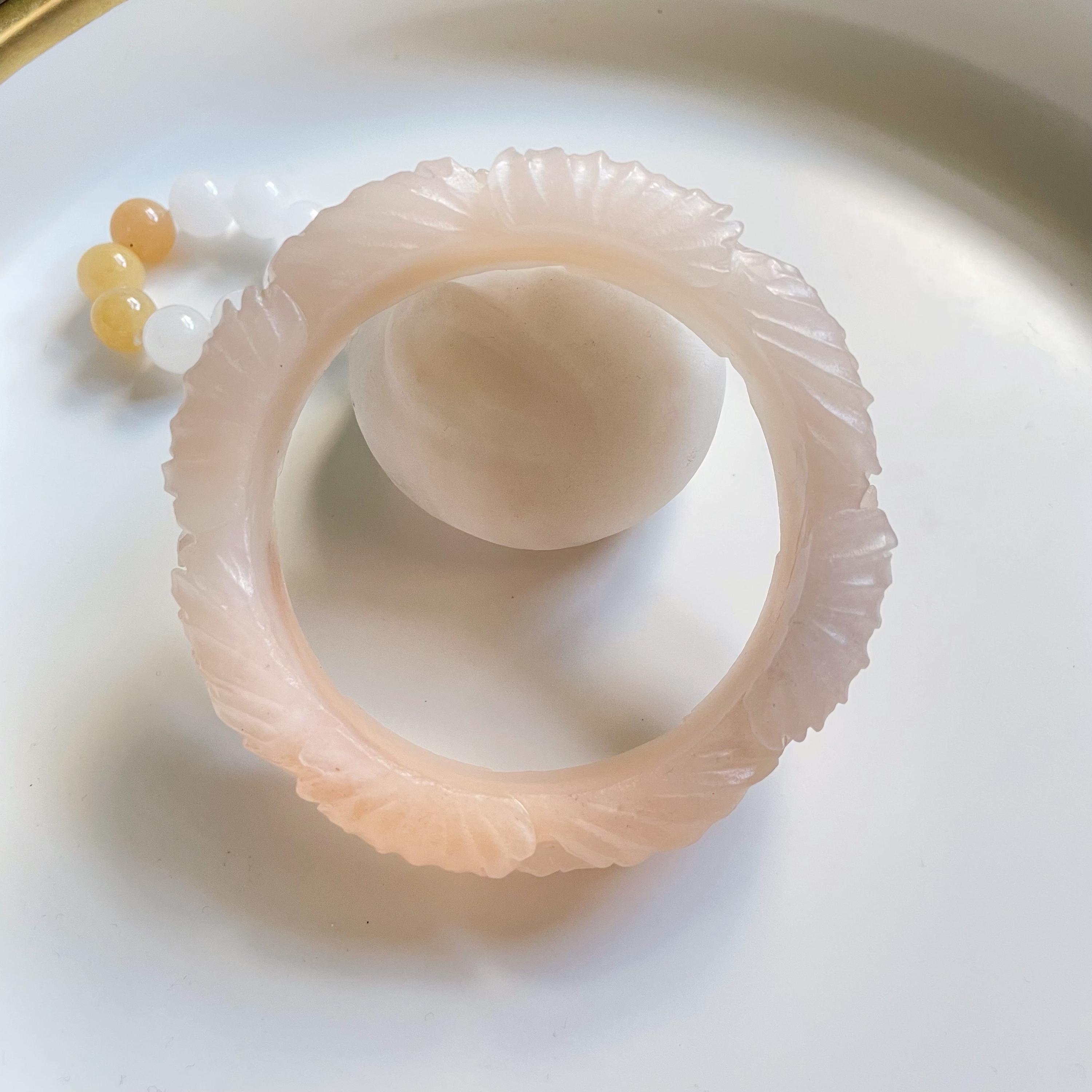 63.6mm Hand-sculpted Natural Quartzite Bangle (shetaicui/佘太翠), Ginko ...