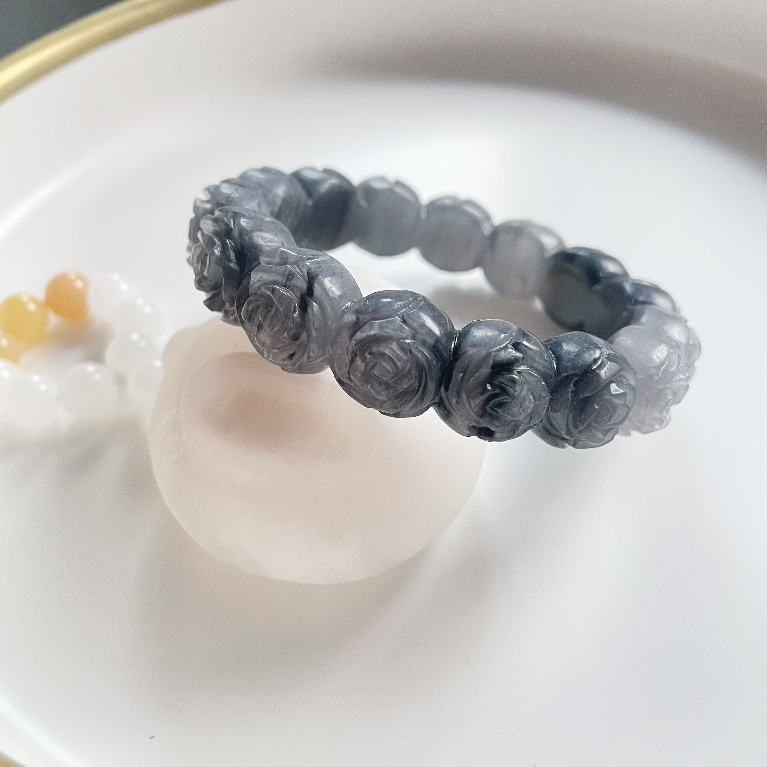 60.3mm Hand-sculpted Natural Quartzite Jade Bangle (shetaicui/佘太翠 ...