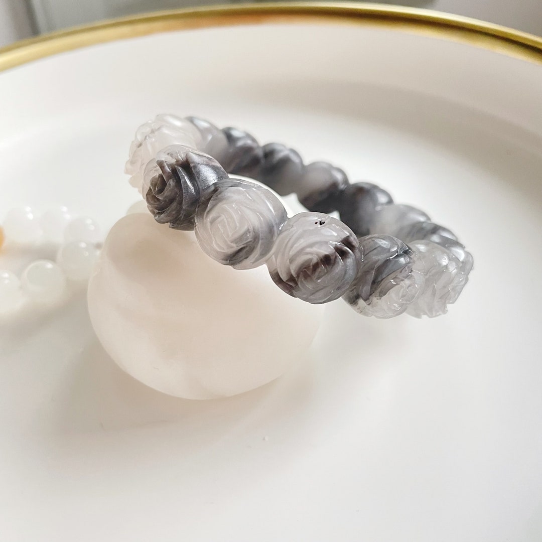 55.3mm Hand-sculpted Natural Quartzite Jade Bangle (shetaicui/佘太翠 ...