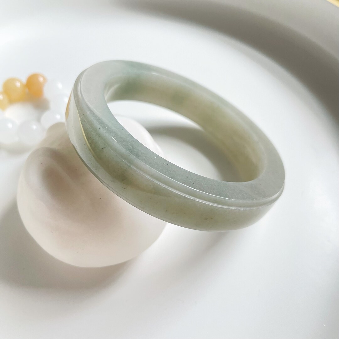 56.4mm Natural Green Quartzite Jade Bangle (shetai Jade/shetaicui/佘太翠 ...