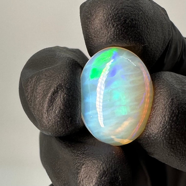 14.45cts Welo Ethiopian Opal, Flashing, Webbed Honeycomb Pattern ...