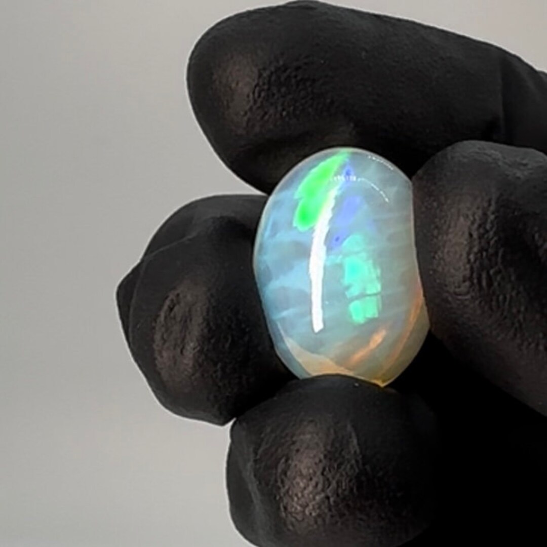 14.45cts Welo Ethiopian Opal, Flashing, Webbed Honeycomb Pattern ...