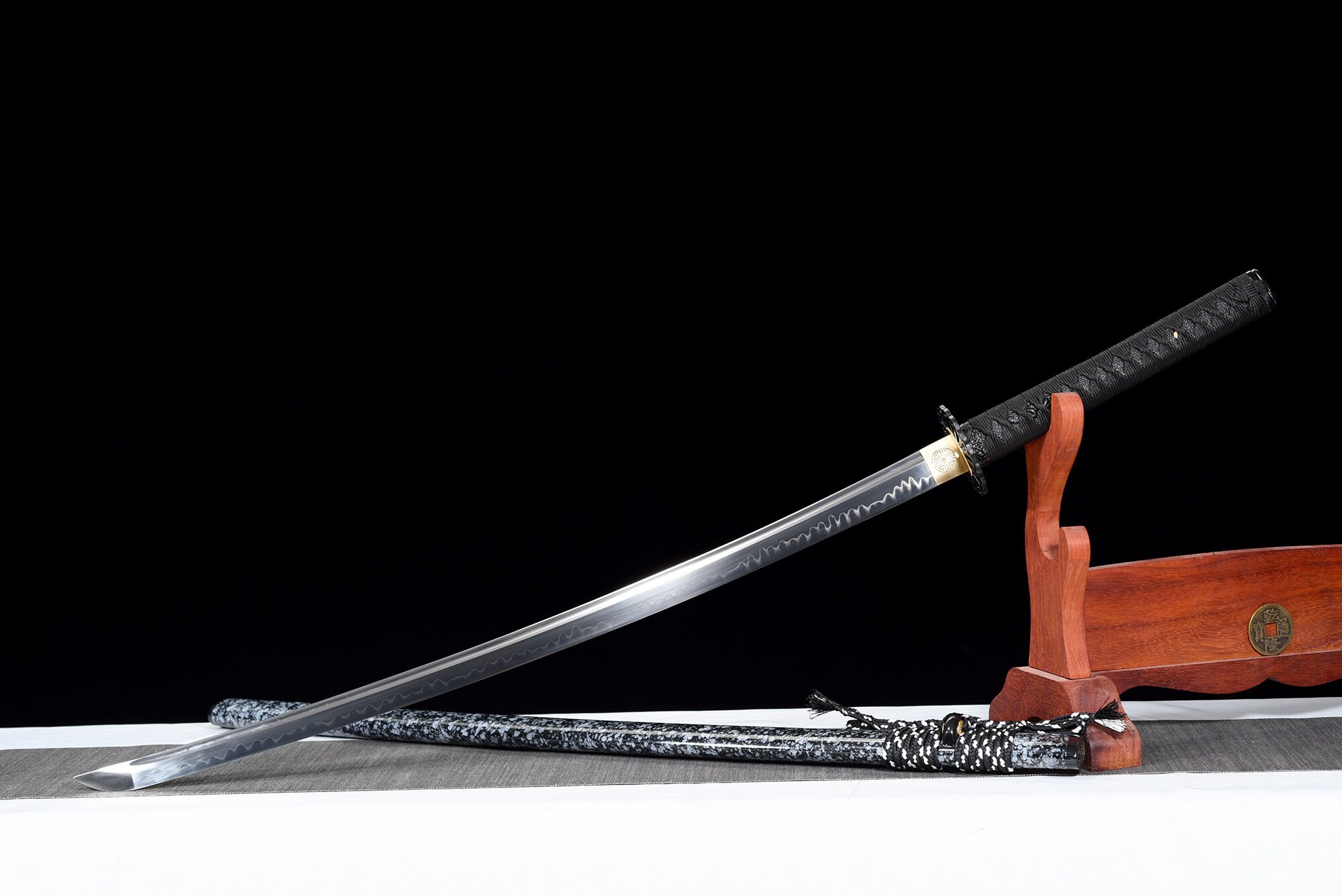 Cold Snow Katana, T10 Clay Tempere Blade With Snowflake Scabbard ...