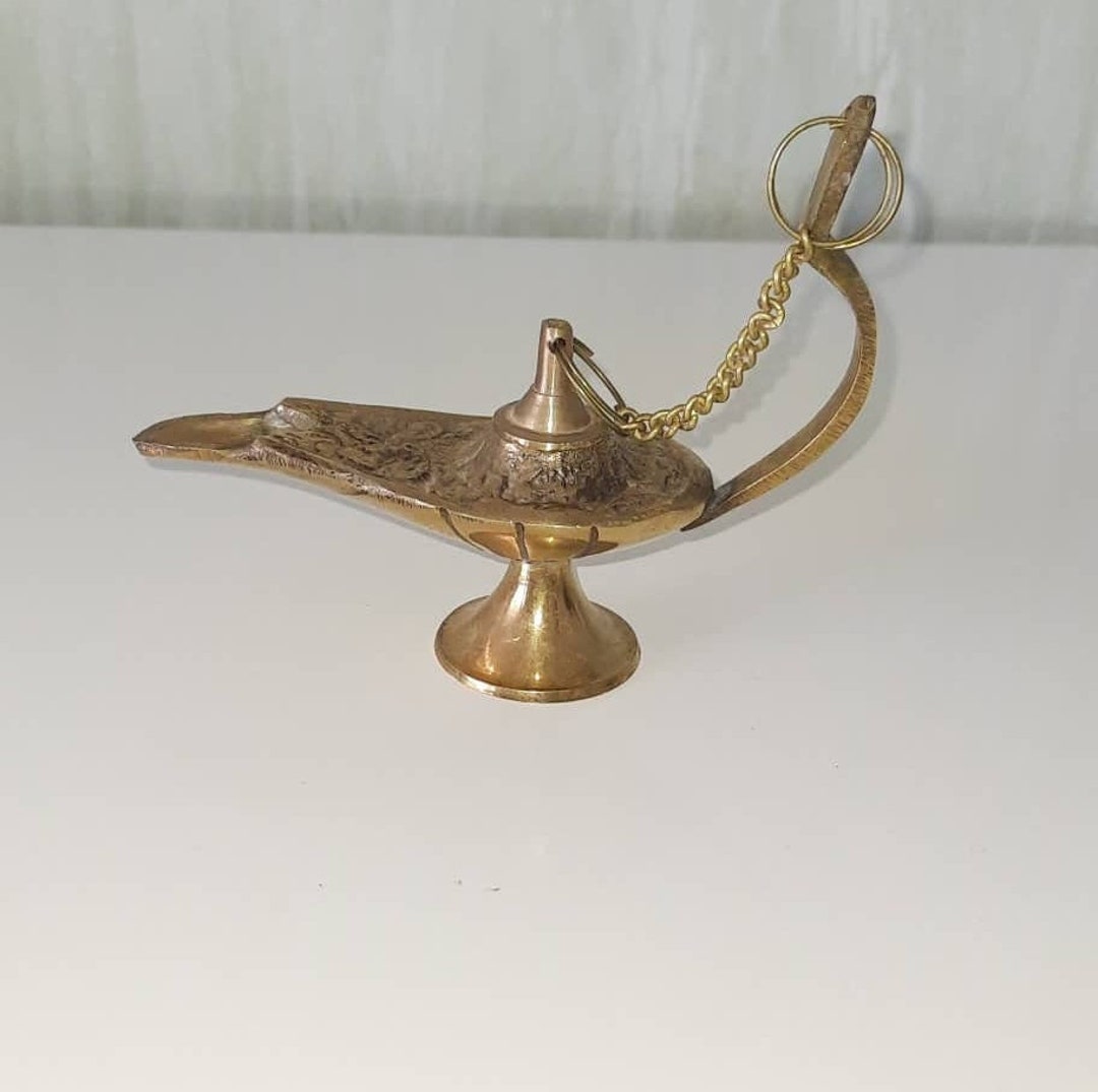 Vintage Aladdin's Magic Lamp. Arab Brass Lamp. Collectible Figurine ...