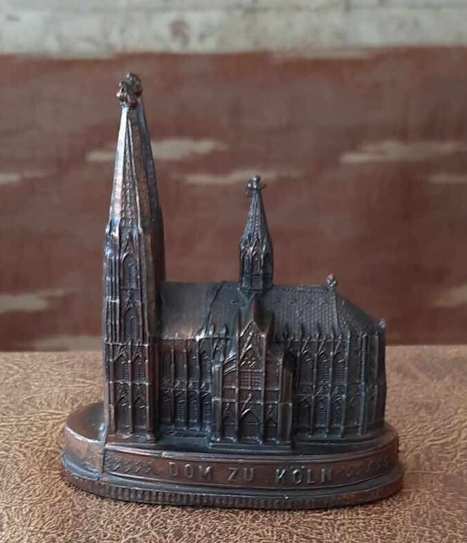 3D Model of Cologne Cathedral. Model of a Medieval Cathedral. Souvenir ...