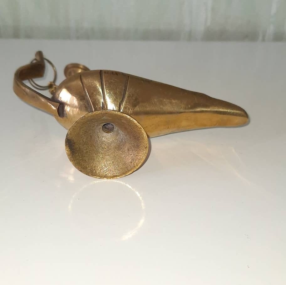Vintage Aladdin's Magic Lamp. Arab Brass Lamp. Collectible Figurine ...