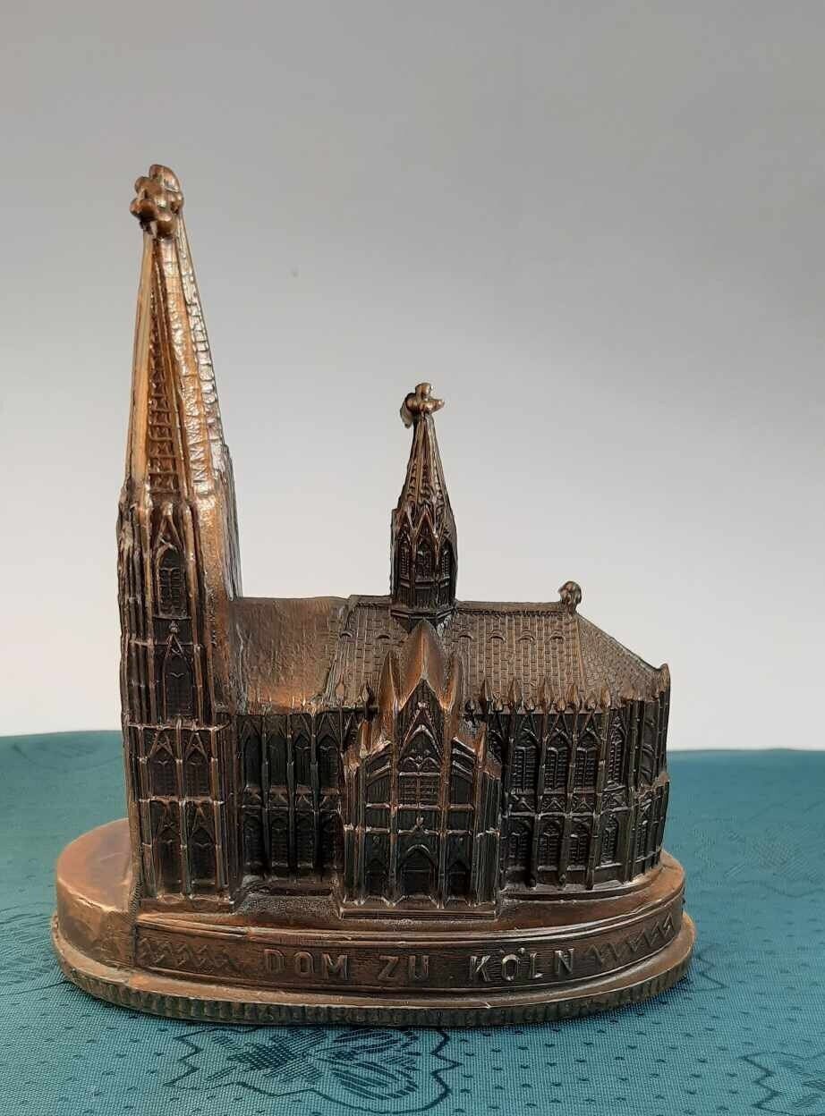 3D Model of Cologne Cathedral. Model of a Medieval Cathedral. Souvenir ...