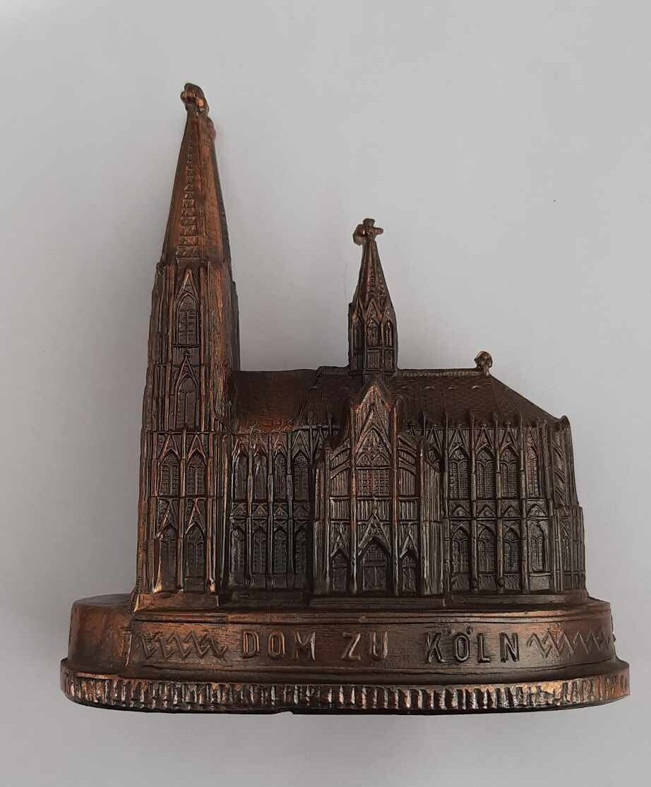 3D Model of Cologne Cathedral. Model of a Medieval Cathedral. Souvenir ...
