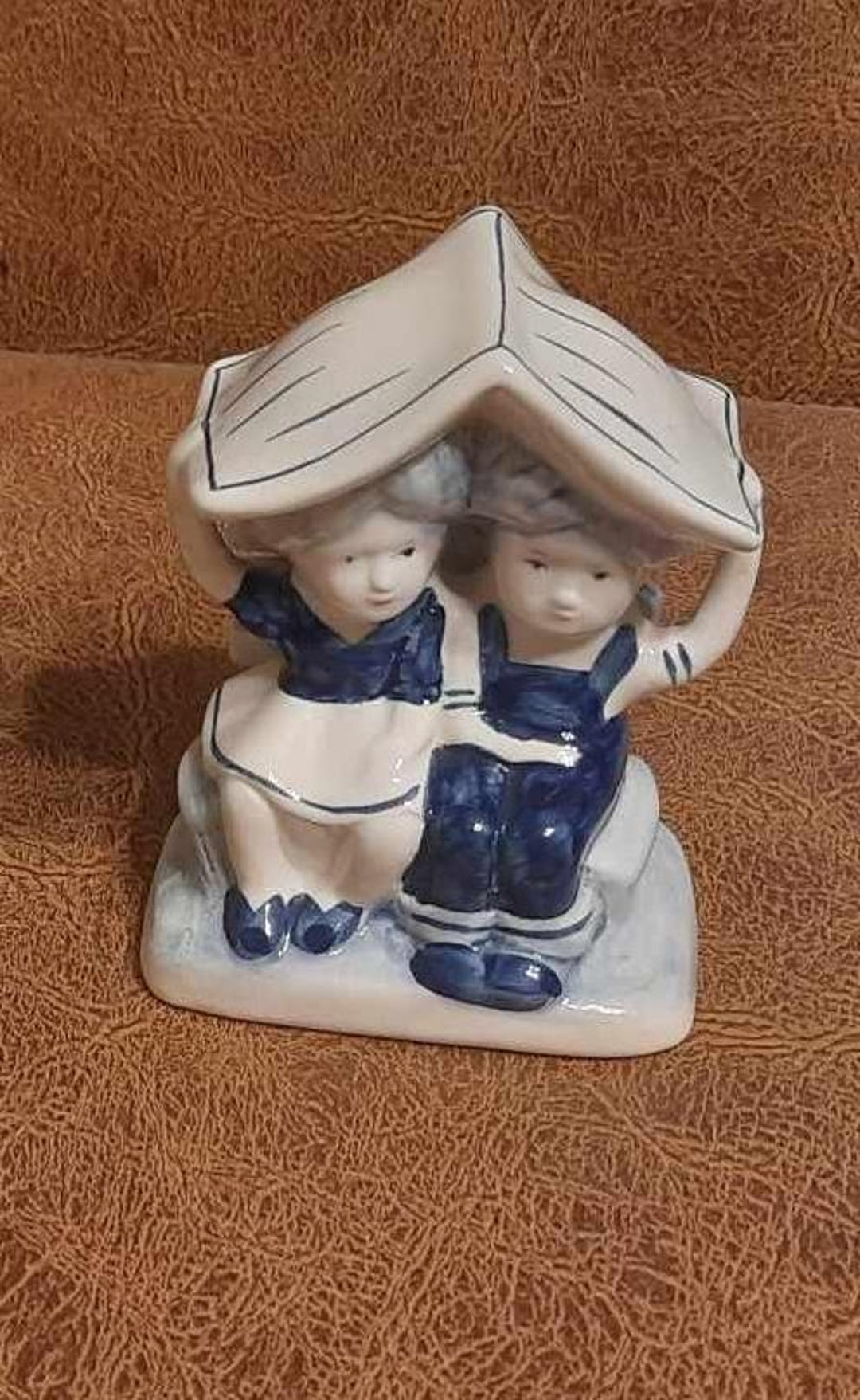 Vintage 4 Delft Blue Figurine. Miniature Porcelain Figure of Sitting on ...