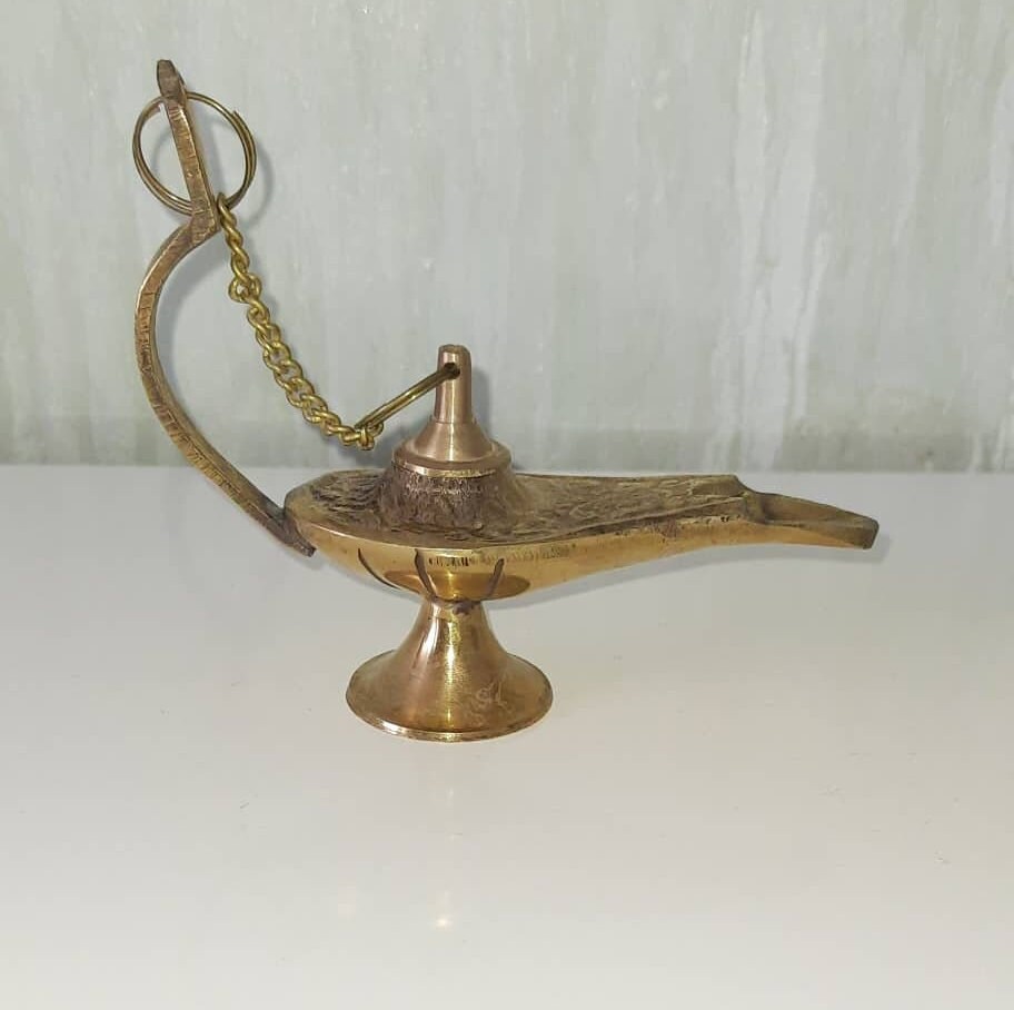 Vintage Aladdin's Magic Lamp. Arab Brass Lamp. Collectible Figurine ...