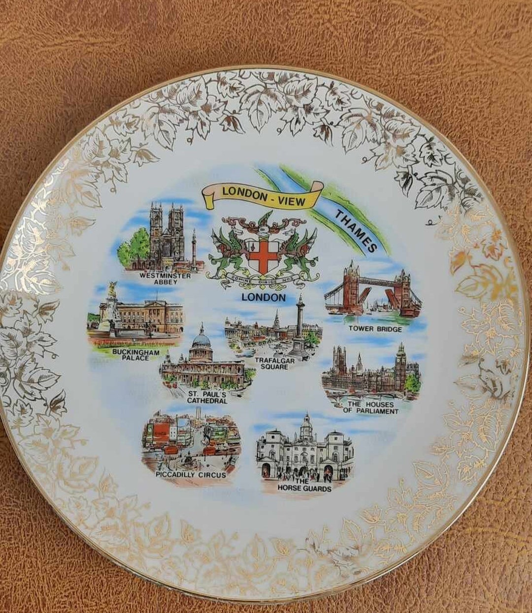 8" London Medium Porcelain Wall Plate. Vintage Souvenir From England ...