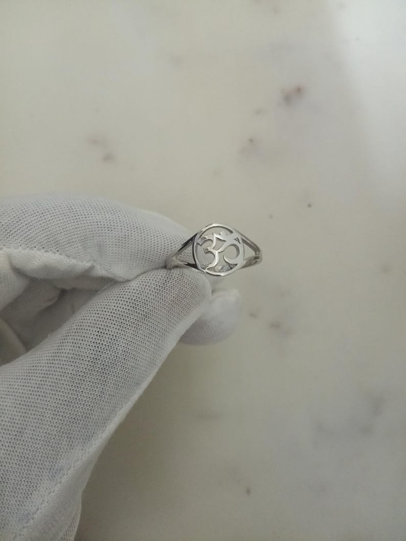 OM Ring ,yoga Symbol Ring, Dainty Ring, Spiritual Ring, Gift for Her ...