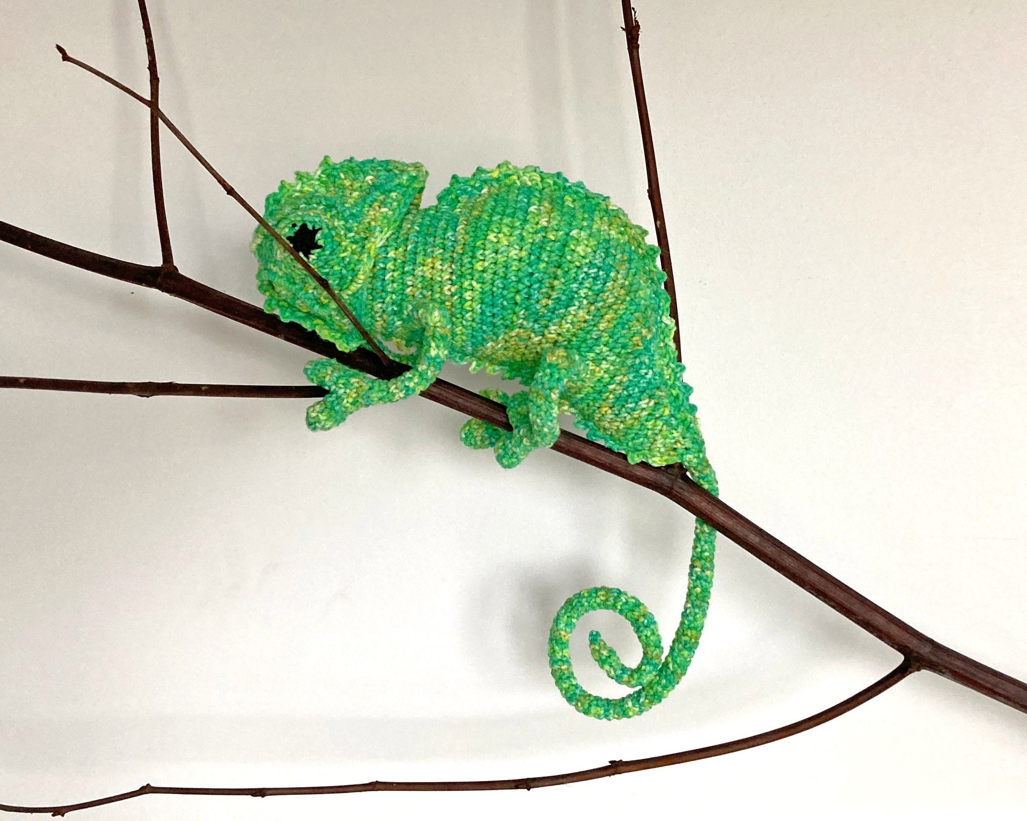 Stuffed Amigurumi Chameleon, Crochet Lizard in Green Color, Reptile ...